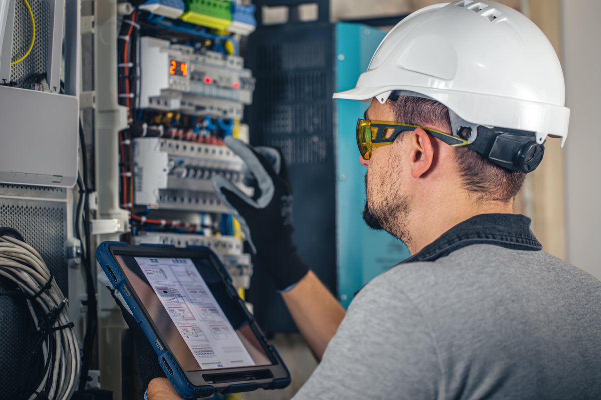 What are circuit breakers: They important? Where are they used?